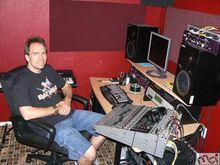 Frank Klepacki - 快懂百科